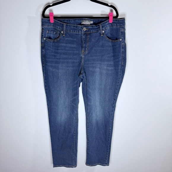 torrid | Jeans | Torrid Boyfriend Straight Jeans Size 8r Medium Wash ...